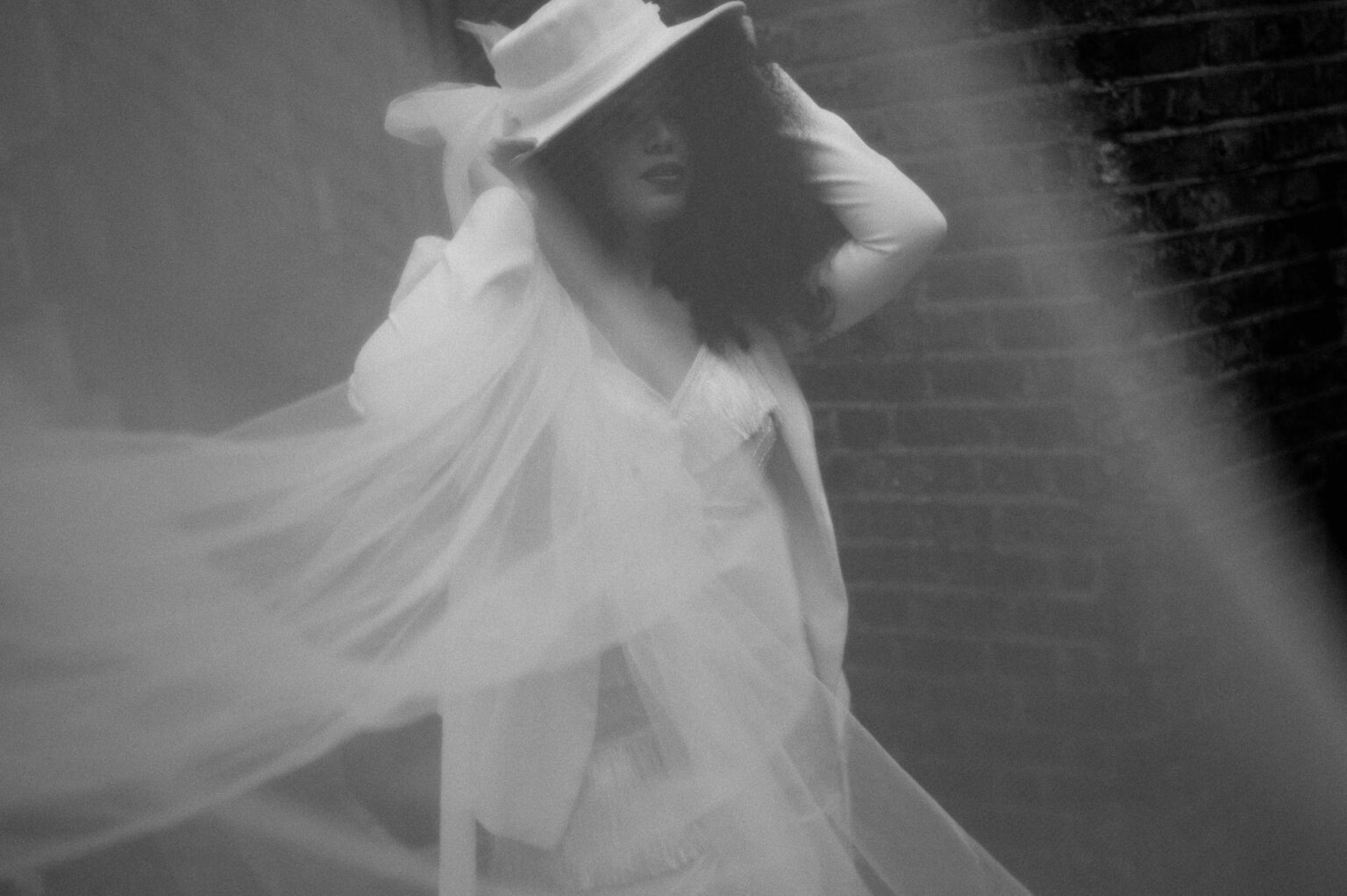 London City Elopement - Mia and George - Laura Williams Weddings