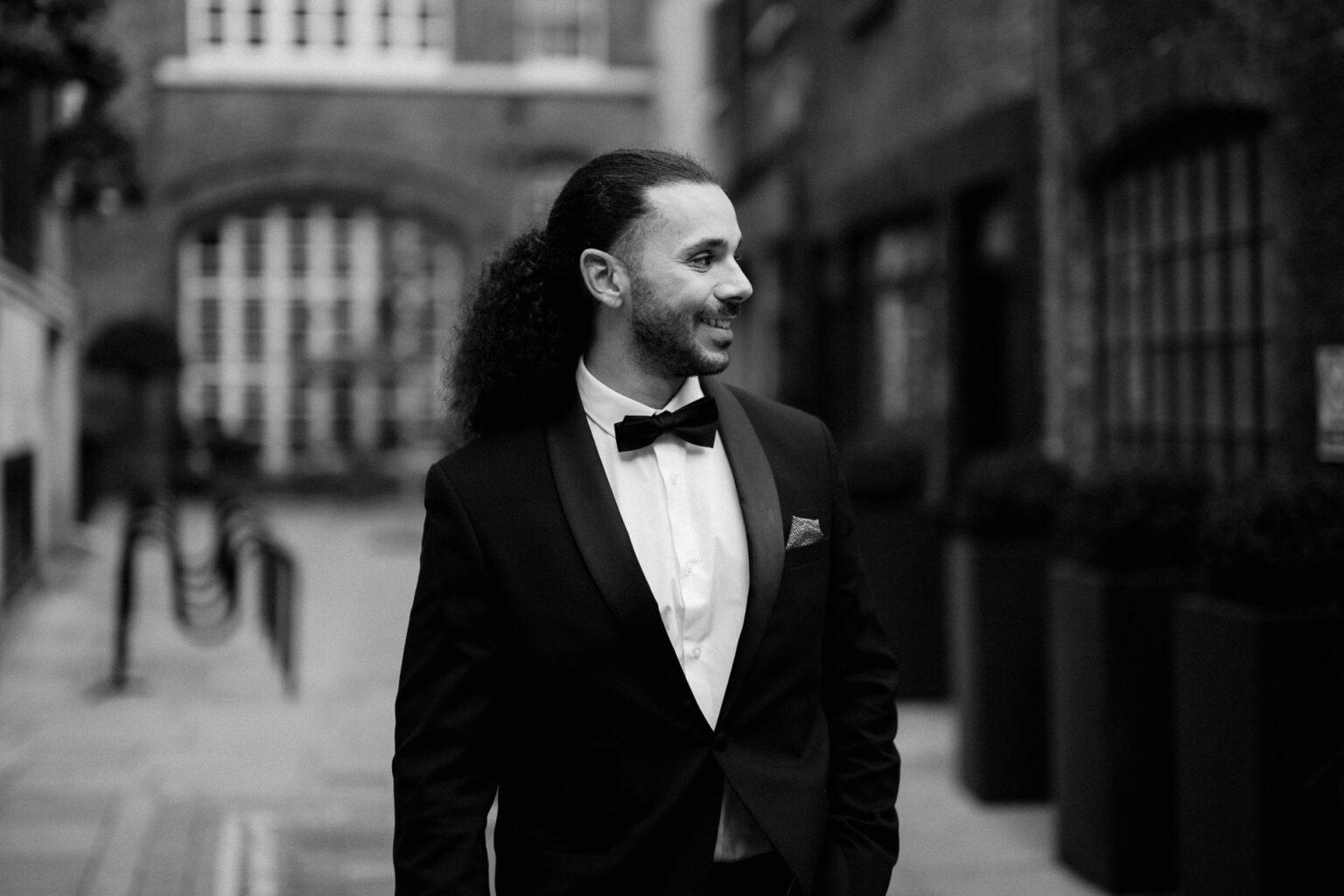 London City Elopement - Mia and George - Laura Williams Weddings